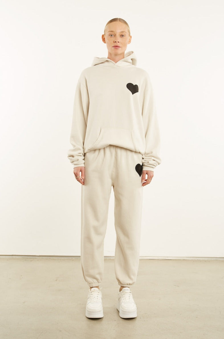 Vintage White Heart Sweatpants – SPRWMN